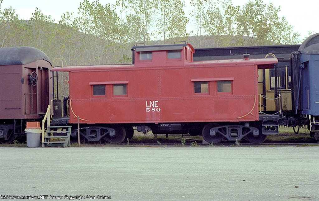 L&NE Caboose 580